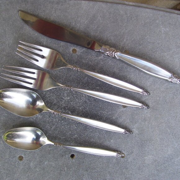1847 ROGERS SILVERPLATE | Kitchen | Vintage Silverplate 847 Rogers ...